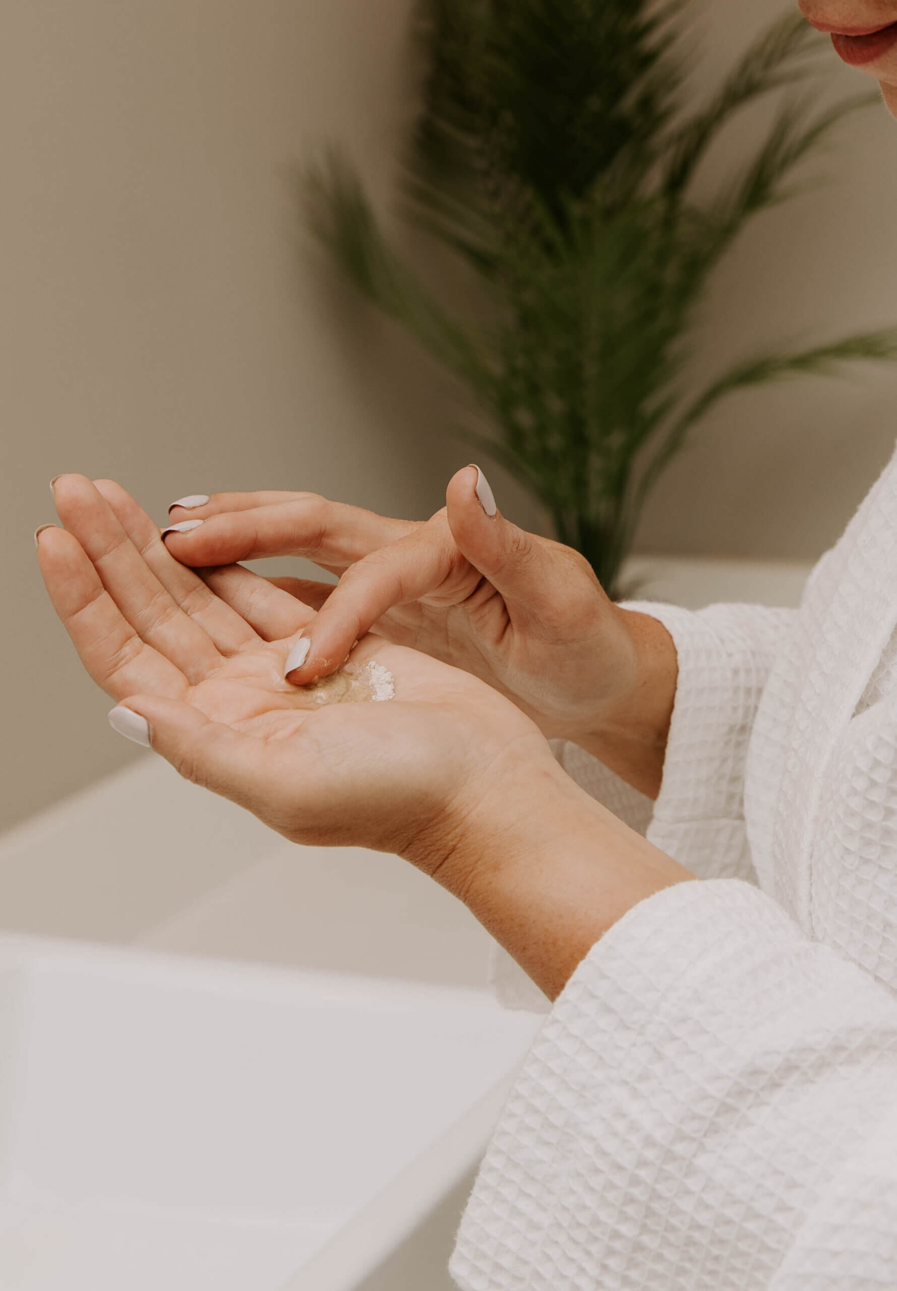 How to Properly Exfoliate: The Top Benefits + Nature's Best Exfoliating ...